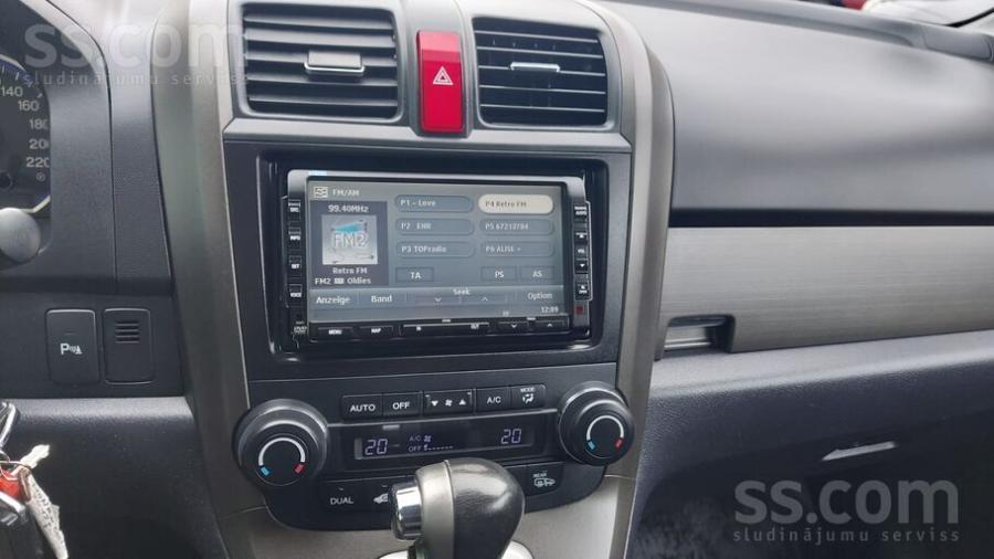 Grey Honda CR-V 2012 in Daugavpils, with an engine capacity of 2.20 L and mileage of 0 thousand km for 7850 €, photo 18 on AUTOMOTO.COM.LV