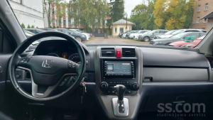 Grey Honda CR-V 2012 in Daugavpils, with an engine capacity of 2.20 L and mileage of 0 thousand km for 7850 €, photo 21 on AUTOMOTO.COM.LV
