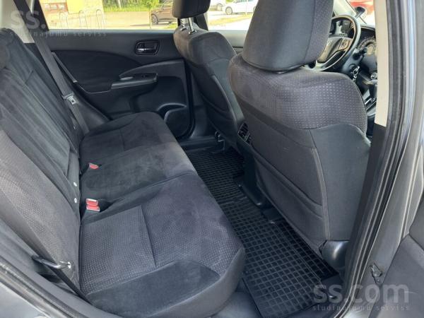 Pelēks Honda CR-V 2013 Rīga, ar dzinēja tilpumu 2.00 L un nobraukumu 270 tūkst. km par 8950 €, foto 8 vietnē AUTOMOTO.COM.LV