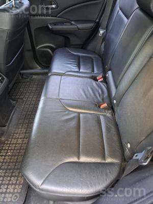 Grey Honda CR-V 2013 in Riga, with an engine capacity of 2.20 L and mileage of 0 thousand km for 10800 €, photo 9 on AUTOMOTO.COM.LV