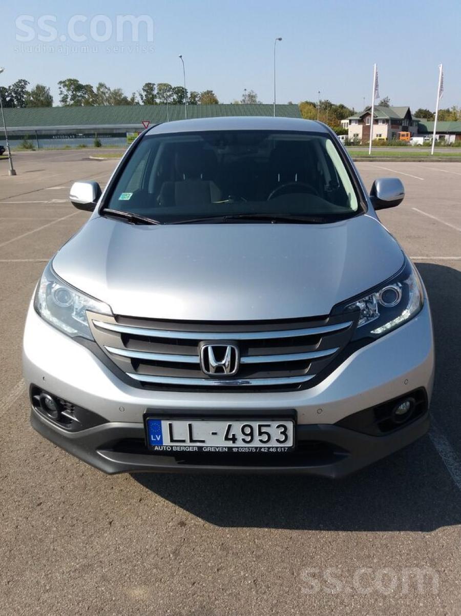 Grey Honda CR-V 2013 in Daugavpils, with an engine capacity of 2.20 L and mileage of 188 thousand km for 15400 €, photo 3 on AUTOMOTO.COM.LV