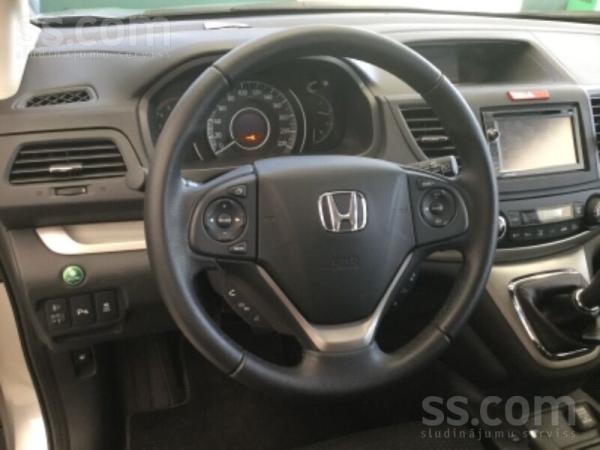 Pelēks Honda CR-V 2013 Daugavpils, ar dzinēja tilpumu 2.20 L un nobraukumu 188 tūkst. km par 15400 €, foto 4 vietnē AUTOMOTO.COM.LV