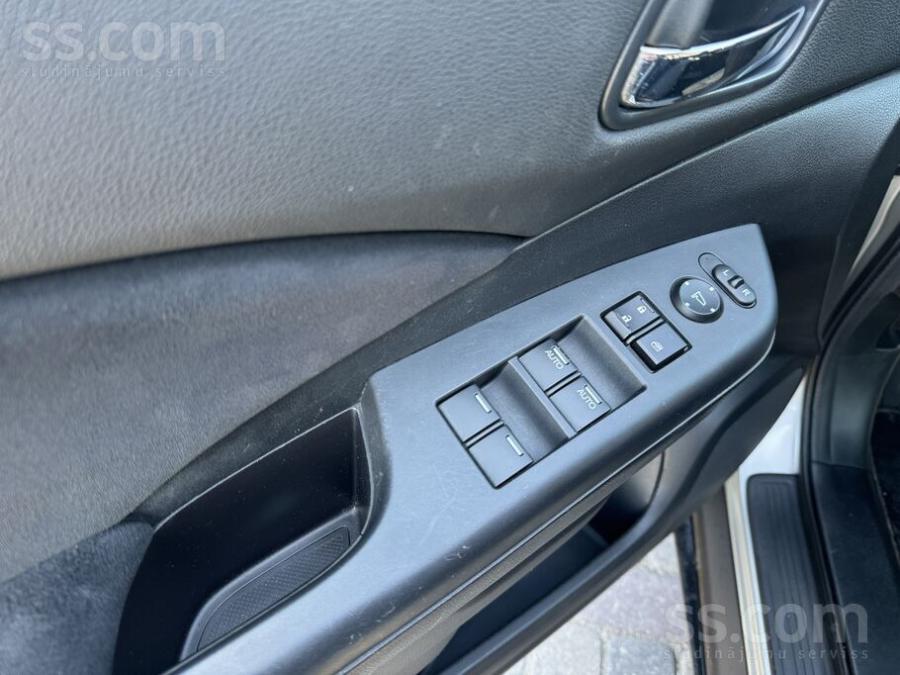 Pelēks Honda CR-V 2013 Daugavpils, ar dzinēja tilpumu 2.20 L un nobraukumu 209 tūkst. km par 11950 €, foto 28 vietnē AUTOMOTO.COM.LV