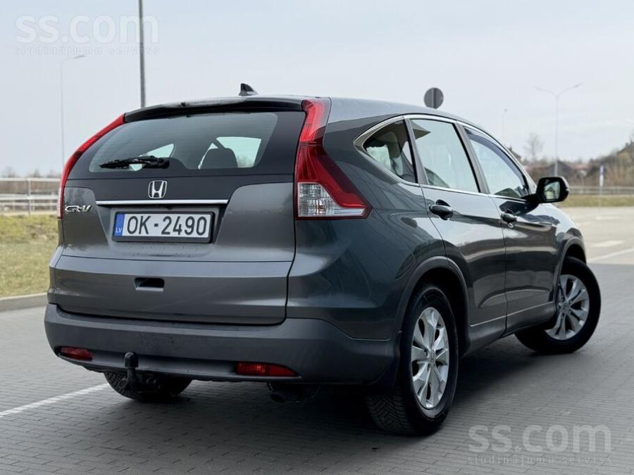 Pelēks Honda CR-V 2013 Rēzekne, ar dzinēja tilpumu 2.20 L un nobraukumu 211 tūkst. km par 7990 €, foto 6 vietnē AUTOMOTO.COM.LV