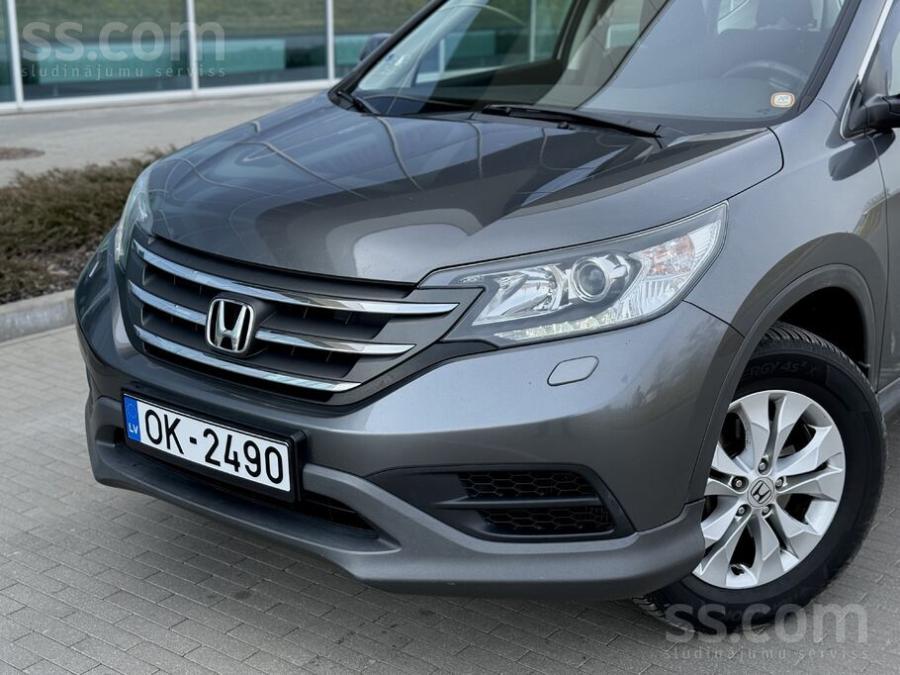 Pelēks Honda CR-V 2013 Rēzekne, ar dzinēja tilpumu 2.20 L un nobraukumu 211 tūkst. km par 7990 €, foto 8 vietnē AUTOMOTO.COM.LV