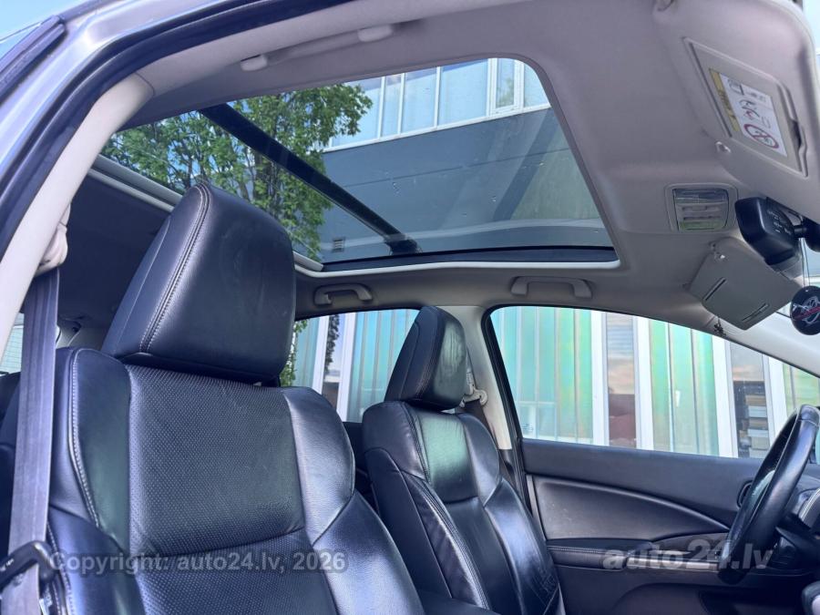 Pelēks Honda CR-V 2013 Tallina, ar dzinēja tilpumu 2.00 L un nobraukumu 266 tūkst. km par 8950 €, foto 13 vietnē AUTOMOTO.COM.LV