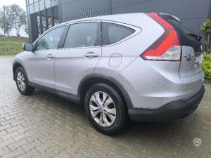 Grey Honda CR-V 2013 in Vilnius, with an engine capacity of 2.20 L and mileage of 228 thousand km for 8300 €, photo 7 on AUTOMOTO.COM.LV
