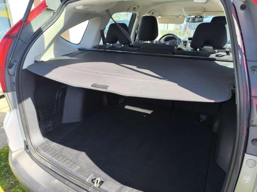 Grey Honda CR-V 2013 in Vilnius, with an engine capacity of 2.20 L and mileage of 228 thousand km for 8300 €, photo 17 on AUTOMOTO.COM.LV