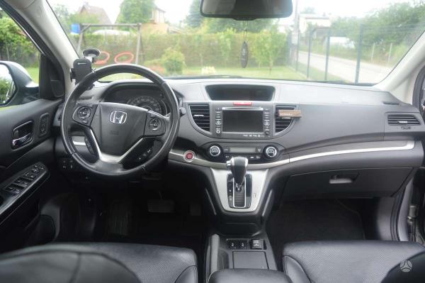Grey Honda CR-V 2013 in Vilnius, with an engine capacity of 2.20 L and mileage of 213 thousand km for 11500 €, photo 7 on AUTOMOTO.COM.LV