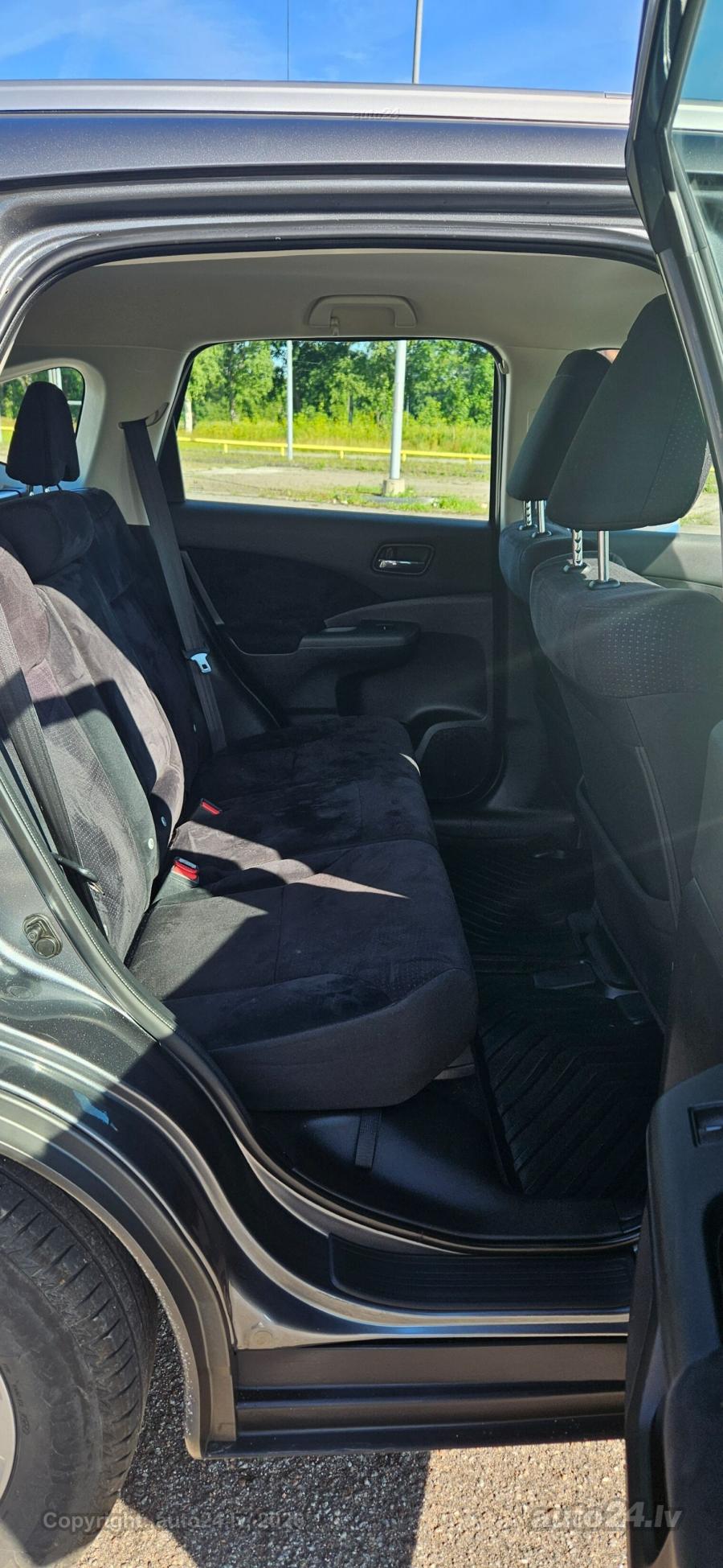 Pelēks Honda CR-V 2013 Kohtla-Jerve, ar dzinēja tilpumu 2.00 L un nobraukumu 241 tūkst. km par 10500 €, foto 6 vietnē AUTOMOTO.COM.LV