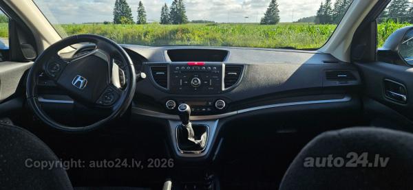Grey Honda CR-V 2013 in Kohtla-Jarve, with an engine capacity of 2.00 L and mileage of 241 thousand km for 10500 €, photo 6 on AUTOMOTO.COM.LV