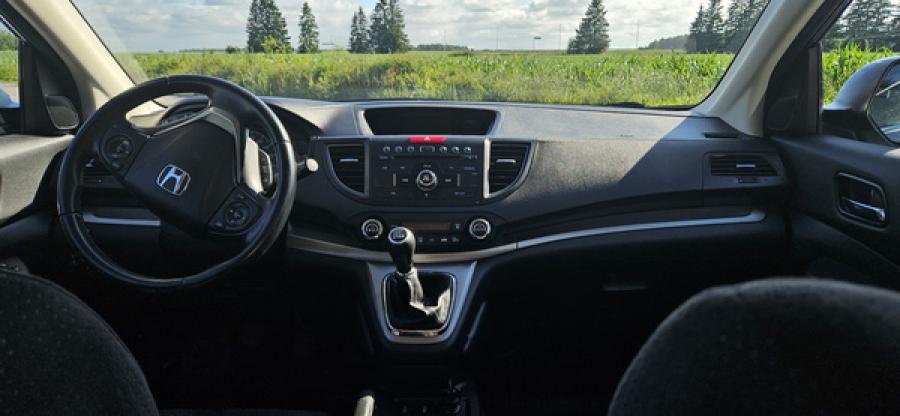 Grey Honda CR-V 2013 in Kohtla-Jarve, with an engine capacity of 0.00 L and mileage of 228 thousand km for 10500 €, photo 6 on AUTOMOTO.COM.LV