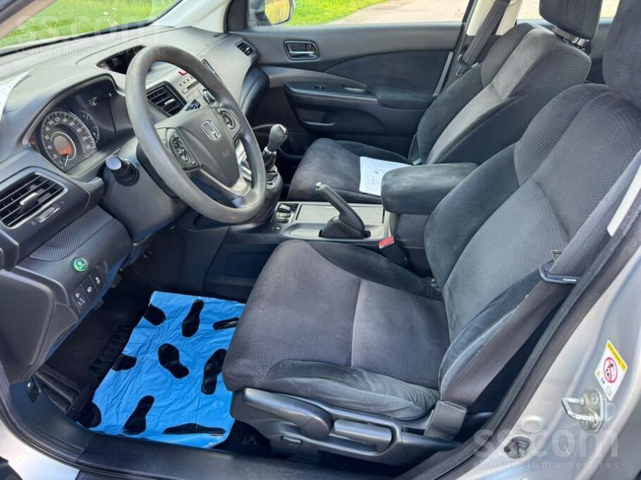 Grey Honda CR-V 2013 in Ogre, with an engine capacity of 2.00 L and mileage of 258 thousand km for 8550 €, photo 18 on AUTOMOTO.COM.LV