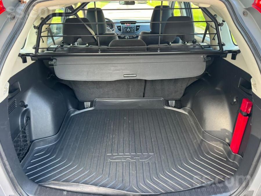 Grey Honda CR-V 2013 in Ogre, with an engine capacity of 2.00 L and mileage of 258 thousand km for 8550 €, photo 32 on AUTOMOTO.COM.LV