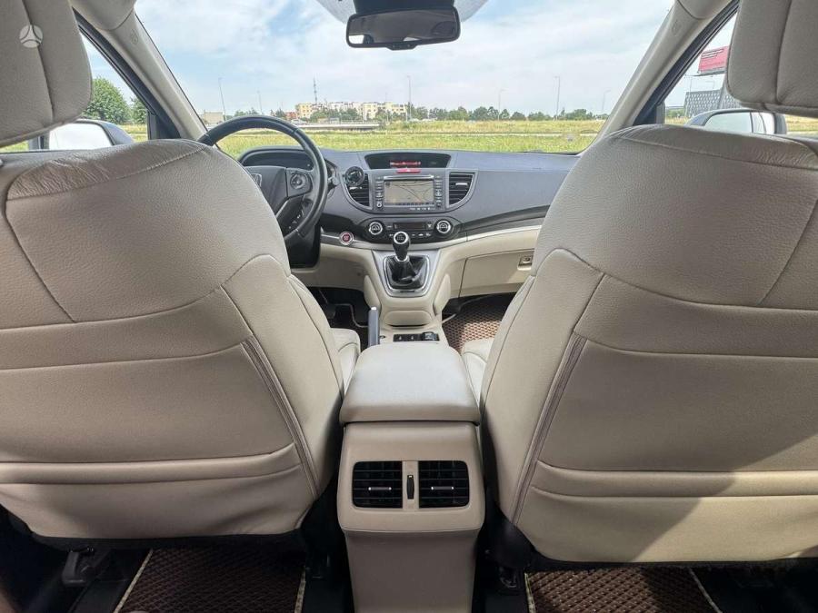 Grey Honda CR-V 2013 in Kaunas, with an engine capacity of 2.20 L and mileage of 218 thousand km for 12799 €, photo 18 on AUTOMOTO.COM.LV
