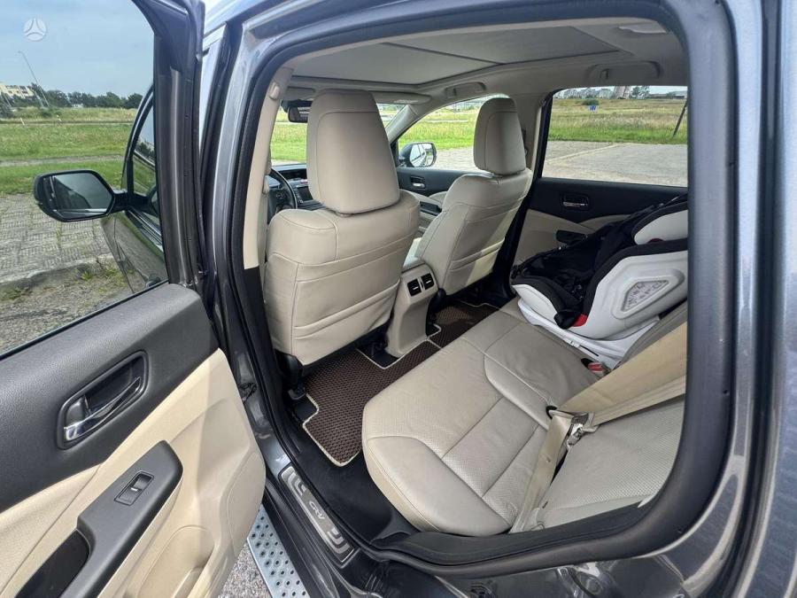 Grey Honda CR-V 2013 in Kaunas, with an engine capacity of 2.20 L and mileage of 218 thousand km for 12799 €, photo 20 on AUTOMOTO.COM.LV