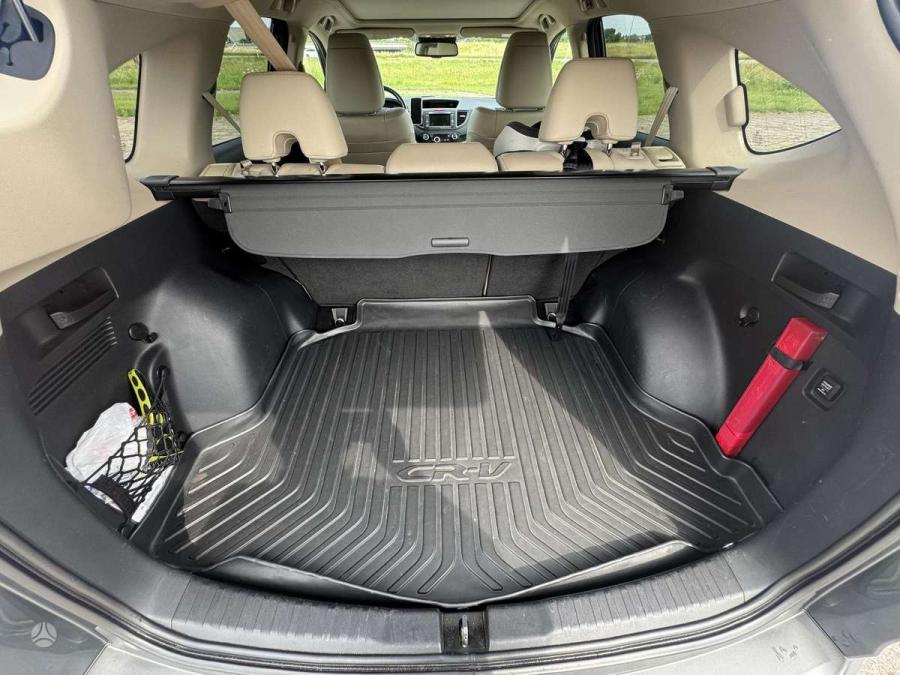 Grey Honda CR-V 2013 in Kaunas, with an engine capacity of 2.20 L and mileage of 218 thousand km for 12799 €, photo 24 on AUTOMOTO.COM.LV