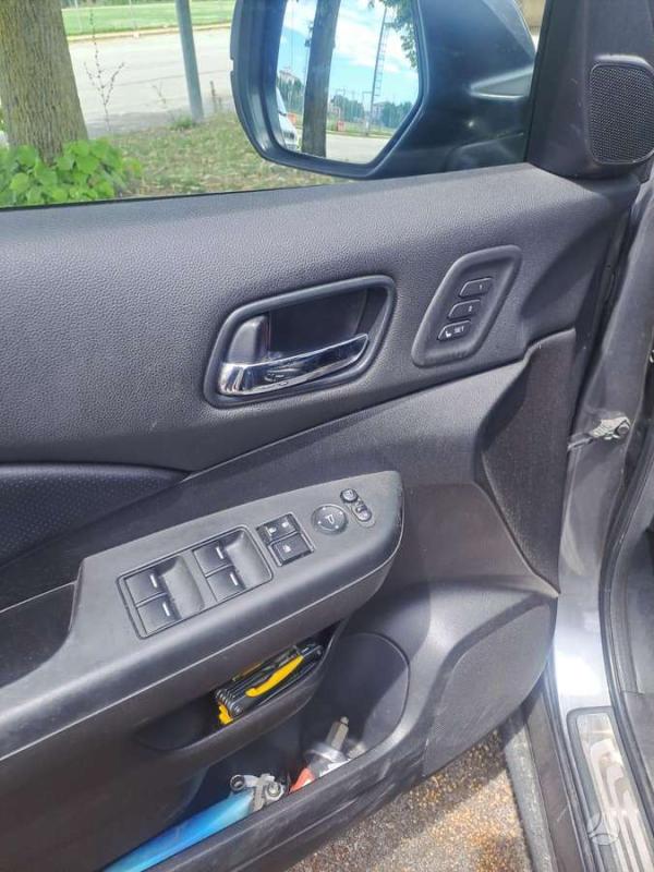 Grey Honda CR-V 2013 in Kaunas, with an engine capacity of 2.00 L and mileage of 255 thousand km for 6800 €, photo 10 on AUTOMOTO.COM.LV