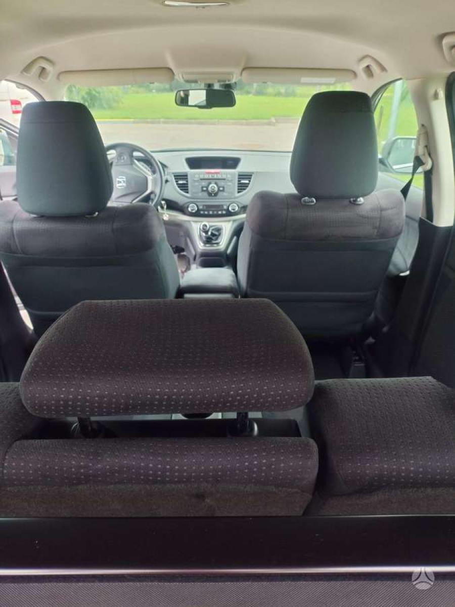 Pelēks Honda CR-V 2013 Tauragė, ar dzinēja tilpumu 1.60 L un nobraukumu 176 tūkst. km par 8600 €, foto 12 vietnē AUTOMOTO.COM.LV