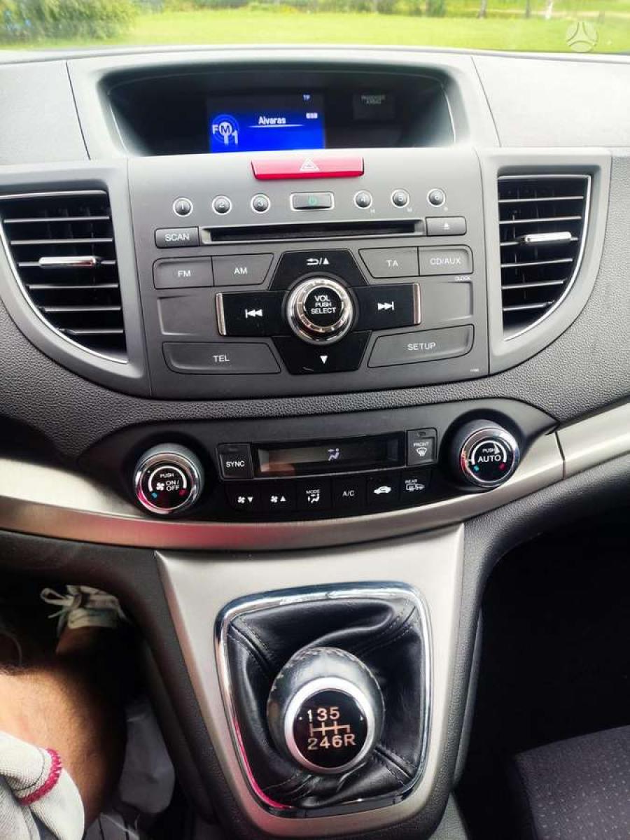 Pelēks Honda CR-V 2013 Tauragė, ar dzinēja tilpumu 1.60 L un nobraukumu 176 tūkst. km par 8600 €, foto 13 vietnē AUTOMOTO.COM.LV