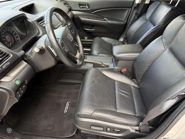 Pelēks Honda CR-V 2013 Viļņa, ar dzinēja tilpumu 2.20 L un nobraukumu 220 tūkst. km par 12999 €, foto 9 vietnē AUTOMOTO.COM.LV