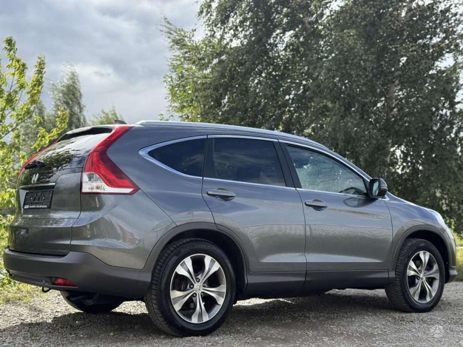 Pelēks Honda CR-V 2013 Šauļi, ar dzinēja tilpumu 2.20 L un nobraukumu 284 tūkst. km par 12999 €, foto 7 vietnē AUTOMOTO.COM.LV