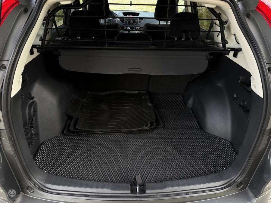 Pelēks Honda CR-V 2013 Šauļi, ar dzinēja tilpumu 2.20 L un nobraukumu 284 tūkst. km par 12999 €, foto 26 vietnē AUTOMOTO.COM.LV