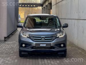 Grey Honda CR-V 2014 in Riga, with an engine capacity of 2.00 L and mileage of 189 thousand km for 4200 €, photo 2 on AUTOMOTO.COM.LV