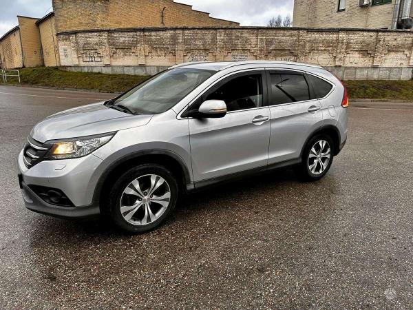 Pelēks Honda CR-V 2014 Kauņa, ar dzinēja tilpumu 1.60 L un nobraukumu 290 tūkst. km par 7900 €, foto 1 vietnē AUTOMOTO.COM.LV