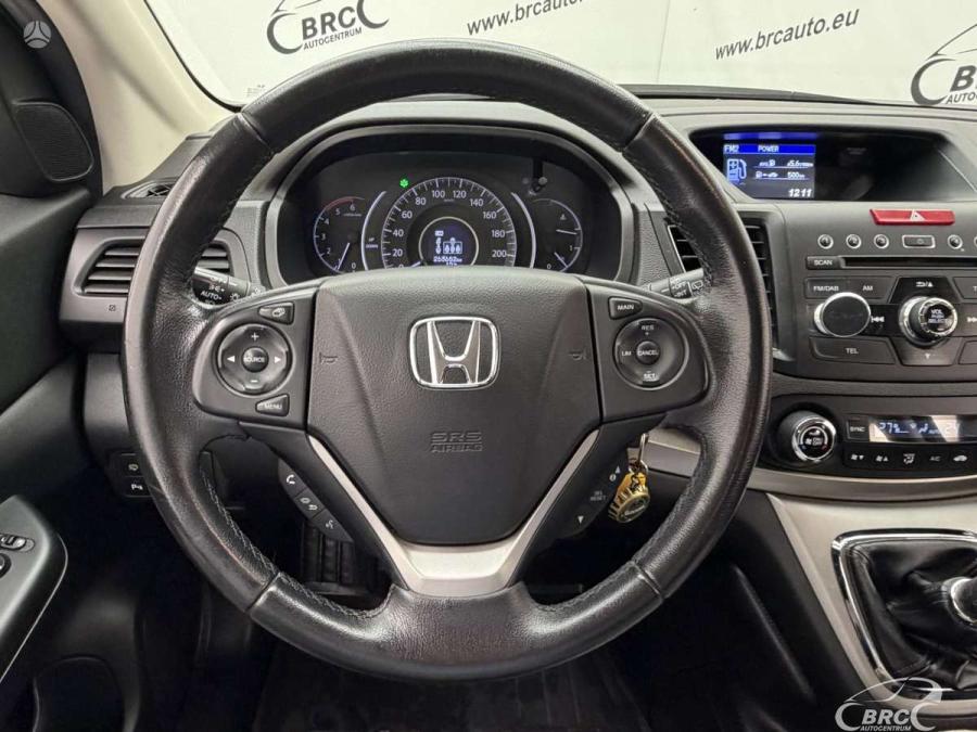 Grey Honda CR-V 2014 in Vilnius, with an engine capacity of 1.60 L and mileage of 264 thousand km for 7500 €, photo 30 on AUTOMOTO.COM.LV