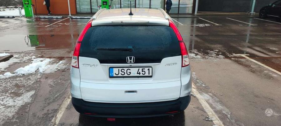 Pelēks Honda CR-V 2014 Viļņa, ar dzinēja tilpumu 2.35 L un nobraukumu 190 tūkst. km par 11499 €, foto 3 vietnē AUTOMOTO.COM.LV
