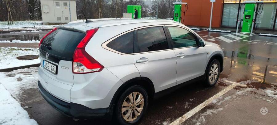 Pelēks Honda CR-V 2014 Viļņa, ar dzinēja tilpumu 2.35 L un nobraukumu 190 tūkst. km par 11499 €, foto 4 vietnē AUTOMOTO.COM.LV