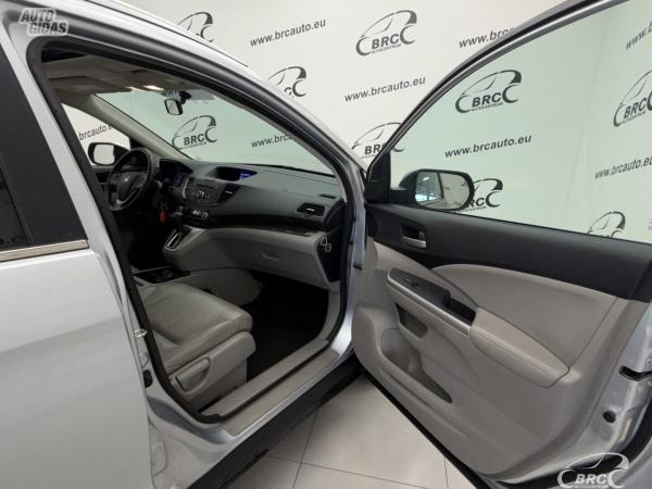 Grey Honda CR-V 2014 in Avizieniai, with an engine capacity of 2.40 L and mileage of 195 thousand km for 10900 €, photo 8 on AUTOMOTO.COM.LV