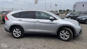 Grey Honda CR-V 2014 in Marijampole, with an engine capacity of 1.60 L and mileage of 220 thousand km for 8790 €, photo 10 on AUTOMOTO.COM.LV