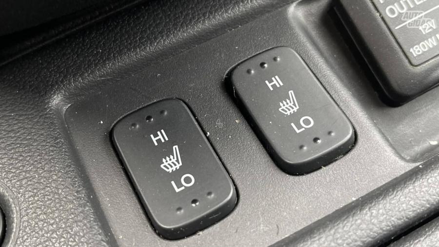 Grey Honda CR-V 2014 in Marijampole, with an engine capacity of 1.60 L and mileage of 220 thousand km for 8790 €, photo 26 on AUTOMOTO.COM.LV
