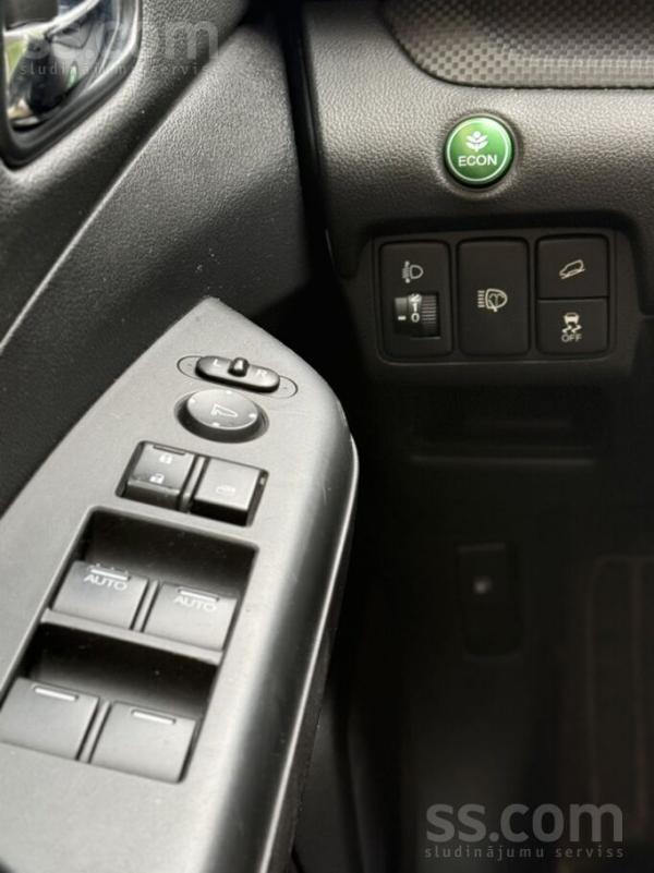 Pelēks Honda CR-V 2014 Rīga, ar dzinēja tilpumu 2.20 L un nobraukumu 0 tūkst. km par 8500 €, foto 5 vietnē AUTOMOTO.COM.LV
