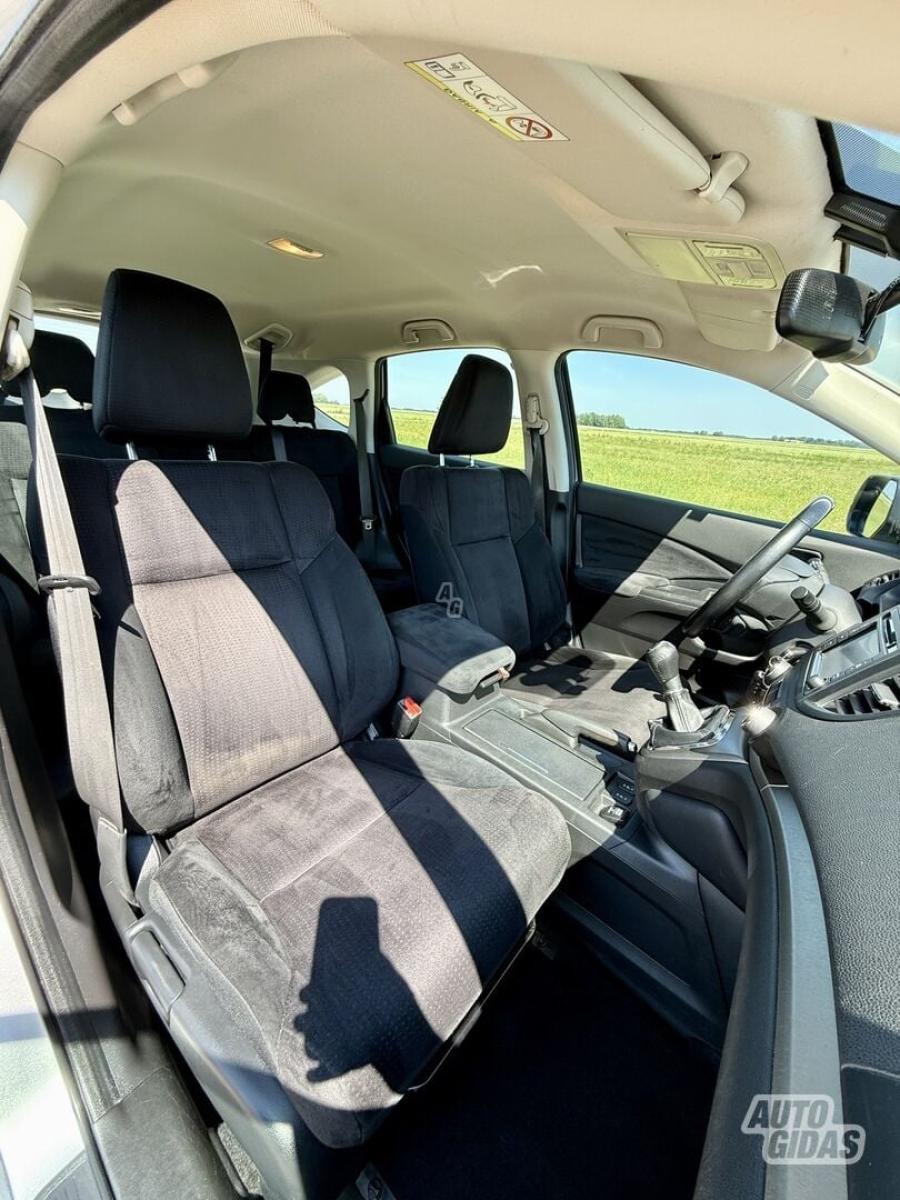 Pelēks Honda CR-V 2014 Vilkaviškis, ar dzinēja tilpumu 2.20 L un nobraukumu 277 tūkst. km par 8700 €, foto 16 vietnē AUTOMOTO.COM.LV