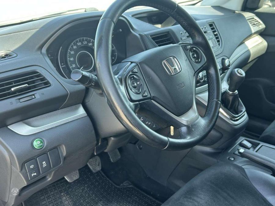 Grey Honda CR-V 2014 in Vilnius, with an engine capacity of 1.60 L and mileage of 288 thousand km for 8500 €, photo 12 on AUTOMOTO.COM.LV