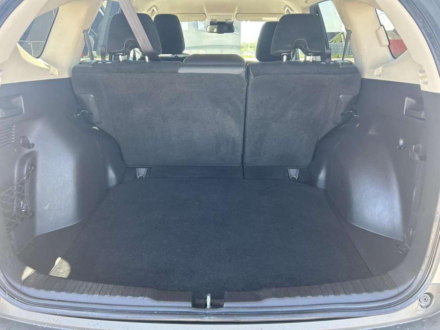 Grey Honda CR-V 2014 in Vilnius, with an engine capacity of 1.60 L and mileage of 288 thousand km for 8500 €, photo 26 on AUTOMOTO.COM.LV
