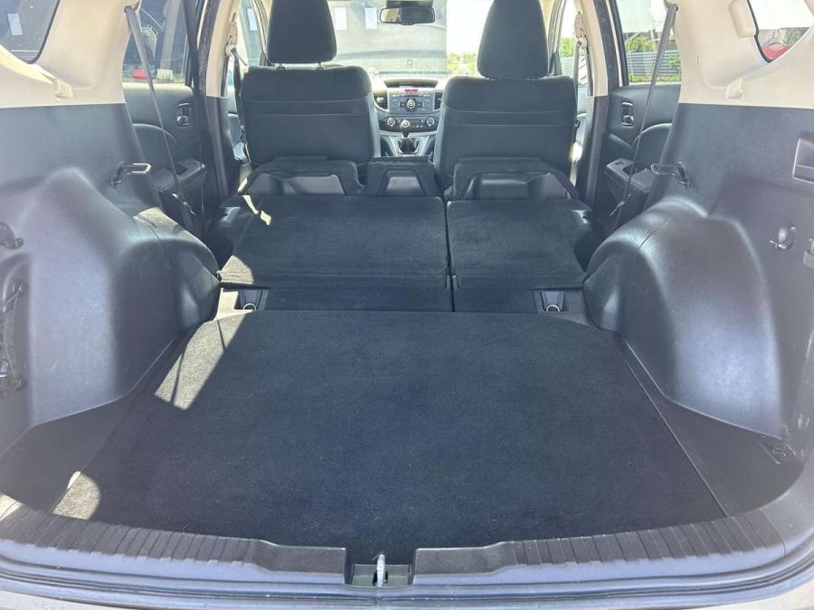 Grey Honda CR-V 2014 in Vilnius, with an engine capacity of 1.60 L and mileage of 288 thousand km for 8500 €, photo 28 on AUTOMOTO.COM.LV