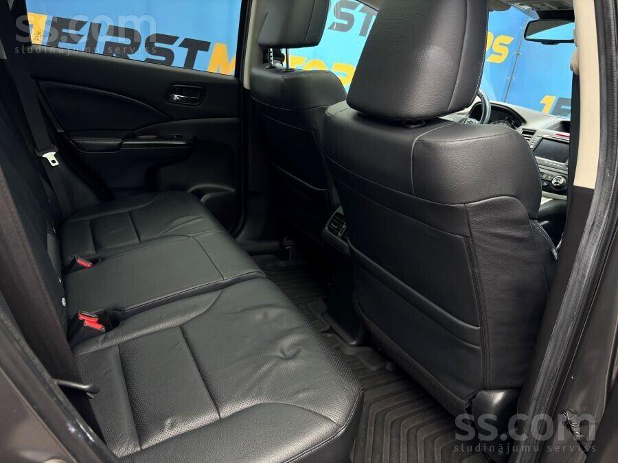 Grey Honda CR-V 2014 in Riga, with an engine capacity of 2.20 L and mileage of 274 thousand km for 9950 €, photo 12 on AUTOMOTO.COM.LV