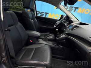Grey Honda CR-V 2014 in Riga, with an engine capacity of 2.20 L and mileage of 274 thousand km for 9950 €, photo 13 on AUTOMOTO.COM.LV
