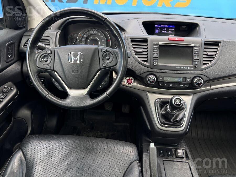 Grey Honda CR-V 2014 in Riga, with an engine capacity of 2.20 L and mileage of 274 thousand km for 9950 €, photo 14 on AUTOMOTO.COM.LV