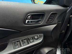 Grey Honda CR-V 2014 in Riga, with an engine capacity of 2.20 L and mileage of 274 thousand km for 9950 €, photo 20 on AUTOMOTO.COM.LV