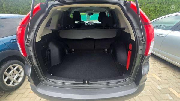 Pelēks Honda CR-V 2014 Viļņa, ar dzinēja tilpumu 1.60 L un nobraukumu 322 tūkst. km par 9200 €, foto 6 vietnē AUTOMOTO.COM.LV
