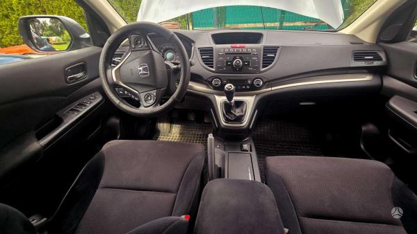 Pelēks Honda CR-V 2014 Viļņa, ar dzinēja tilpumu 1.60 L un nobraukumu 322 tūkst. km par 9200 €, foto 9 vietnē AUTOMOTO.COM.LV