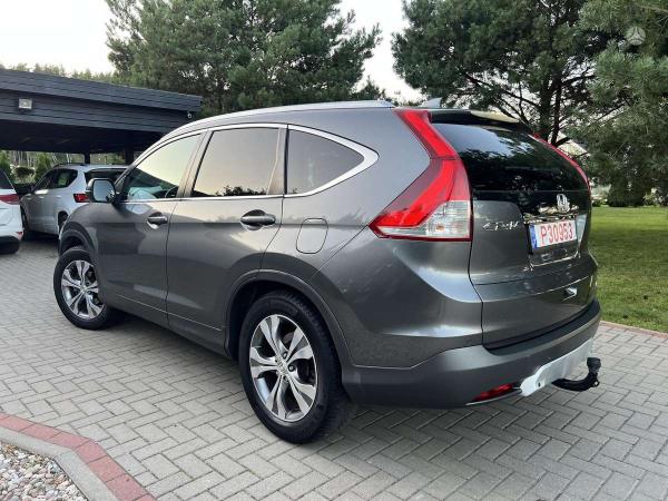 Pelēks Honda CR-V 2014 Druskininkai, ar dzinēja tilpumu 1.60 L un nobraukumu 189 tūkst. km par 9490 €, foto 3 vietnē AUTOMOTO.COM.LV