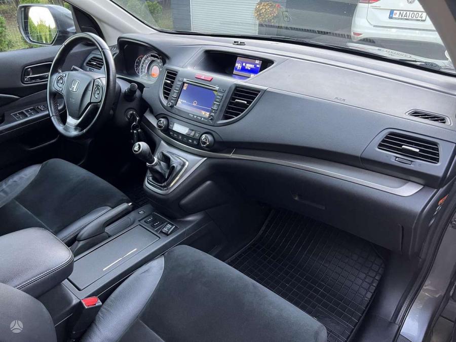 Pelēks Honda CR-V 2014 Druskininkai, ar dzinēja tilpumu 1.60 L un nobraukumu 189 tūkst. km par 9490 €, foto 18 vietnē AUTOMOTO.COM.LV