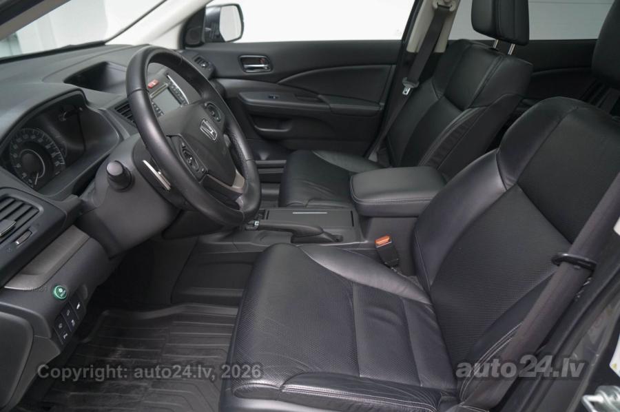 Pelēks Honda CR-V 2014 Tallina, ar dzinēja tilpumu 2.00 L un nobraukumu 139 tūkst. km par 13990 €, foto 8 vietnē AUTOMOTO.COM.LV