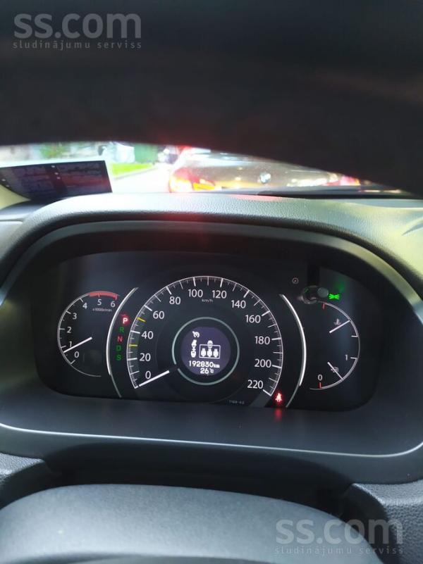 Pelēks Honda CR-V 2014 Rīga, ar dzinēja tilpumu 2.20 L un nobraukumu 194 tūkst. km par 10800 €, foto 6 vietnē AUTOMOTO.COM.LV